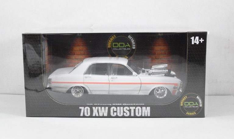 DDA Collectibles Model Cars and Diecast Accessories
