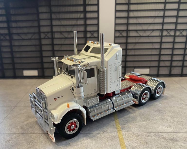 Iconic Replicas Archives - Jays Diecast Models
