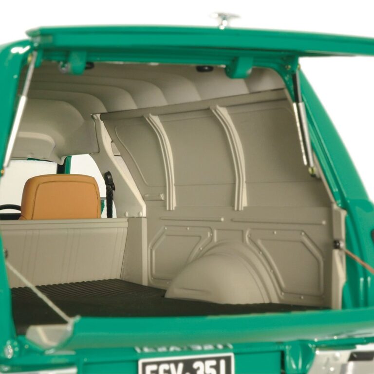 1:18 Scale Ford XC Falcon Sundowner - Modena Green