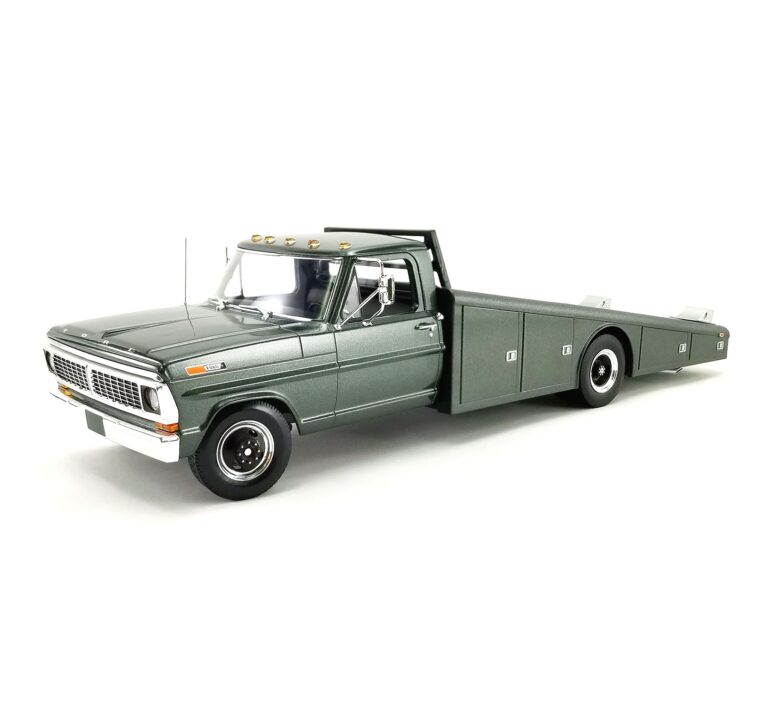 Diecast Model Trucks, Trailers and Accessories